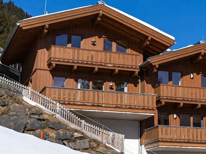 Luxurious Chalet With Nice View On Zillertal - Zell am Ziller
