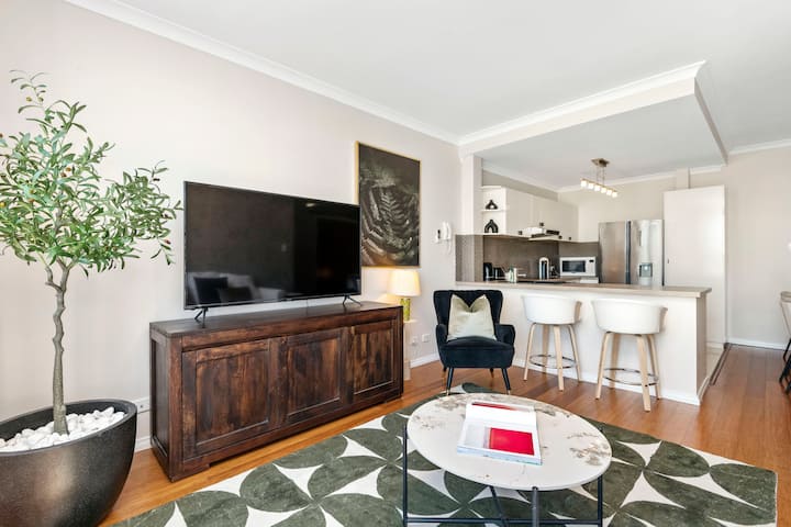 3br East Perth Penthouse | Views & Style - Perth
