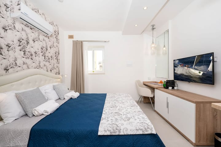 Vela Blu Boutique Suites - Double Room - Valletta