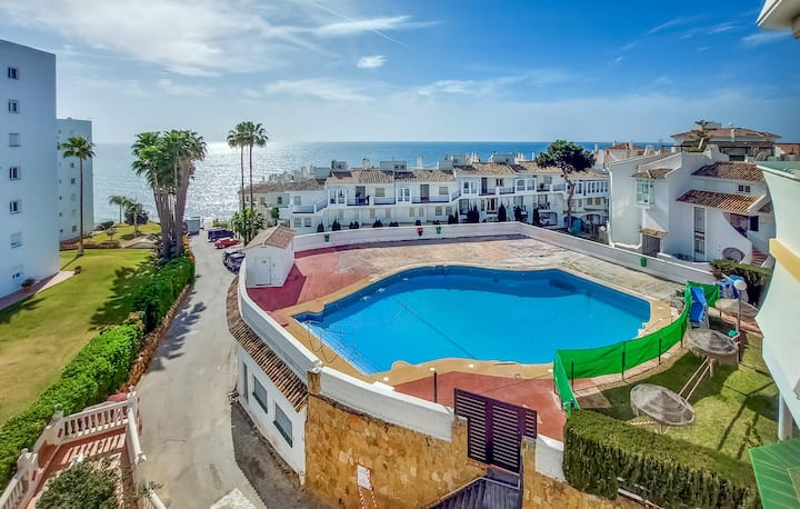 Gorgeous Apartment In Calahonda - Sitio de Calahonda