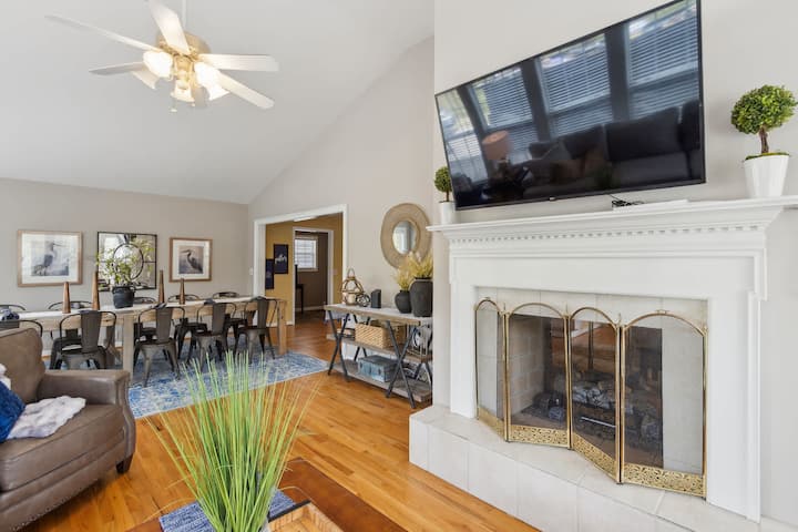 7-acre Estate With Pond And Game Room - North Augusta, SC