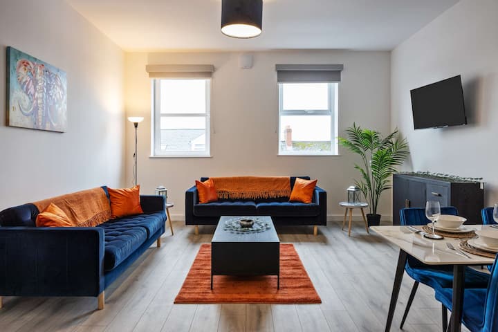 Slick 2br Penthouse, Roof Terrace, Walk To Centre - Belfast