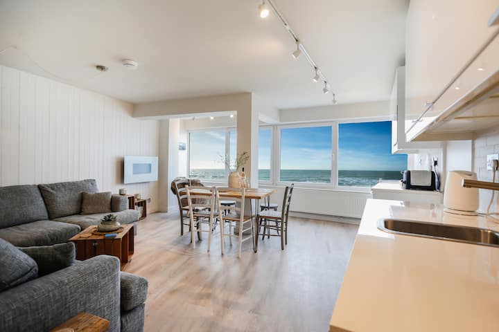 Sea Spray - Beach Front Apartment - West Wittering