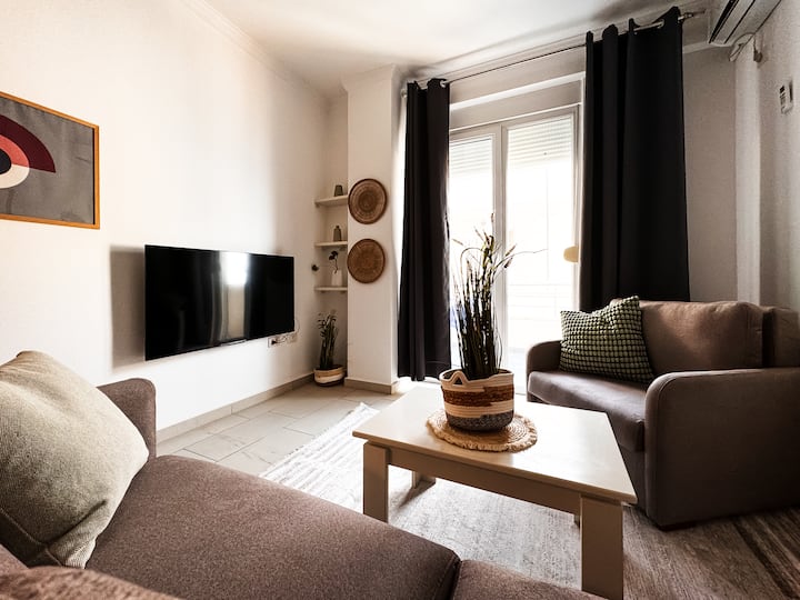 Anila Beachfront Apartment - Saranda