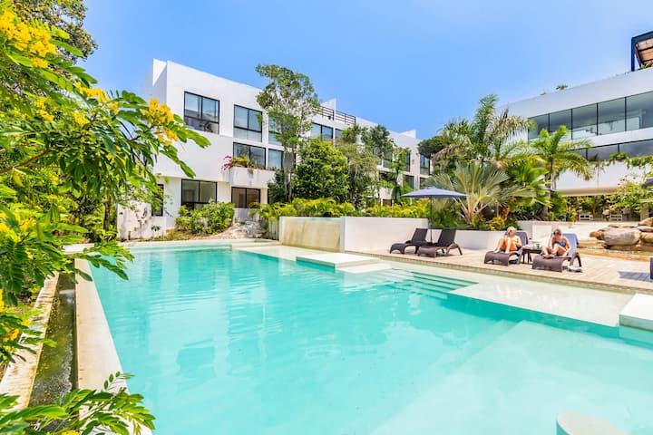Modern Retreat | Pool | Gym | Near Akumal Beach - Akumal