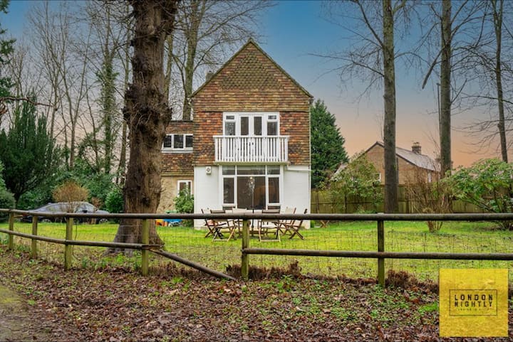 Entire House Near Gatwick With Free Parking - Redhill