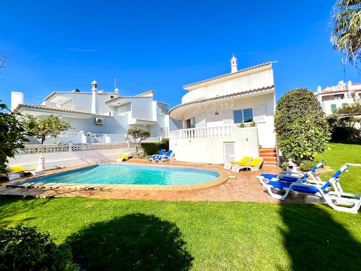 Vilamoura Brightness Villa With Pool By Homing - ポルトガル ファロ