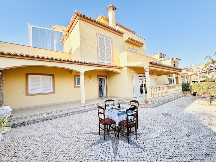 Holiday House Praia D. Ana. - Lagos
