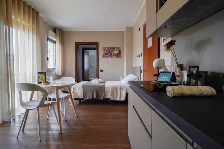 Studio Single Bed With Balcony Expo Residence Rho - Rho