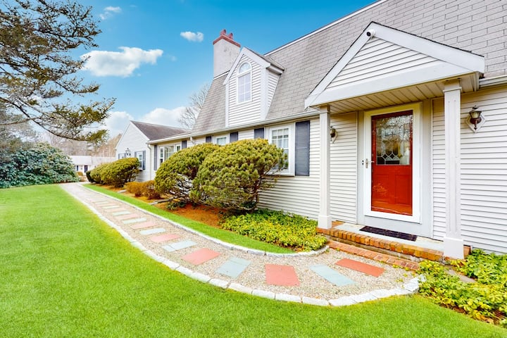 Traditional Coastal Home With Large Yard, Gazebo, - Barnstable, MA