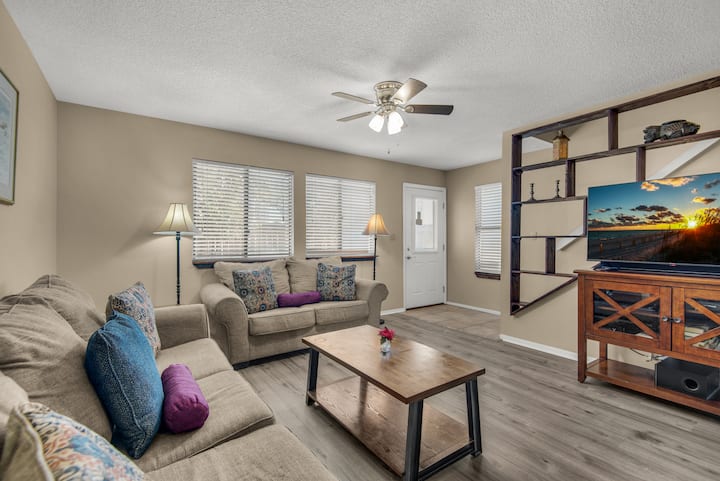 Gulf Front Complex-2br Sugar Beach D-13 - Navarre, FL