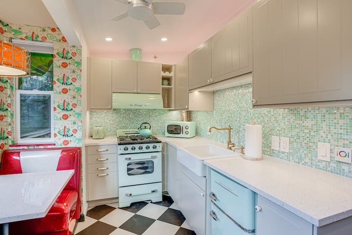 Retro El Sobrante Apartment Near San Francisco! - San Francisco Bay Area