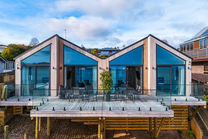Lakefront - Large Deck Area - Spa Pool - Unit 4 - Taupō