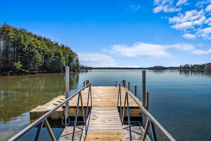 Kate's Kayak Cove On Lake Keowee! - Clemson, SC