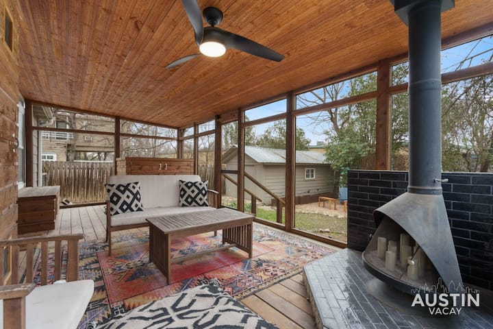 Elegant Escape | Gourmet Kitchen + Outdoor Living - Austin