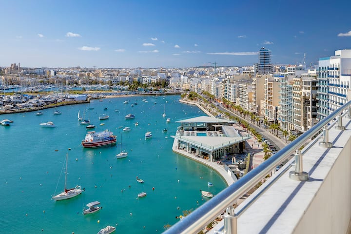 Superlative Penthouse, Valletta And Harbour Views - Valletta