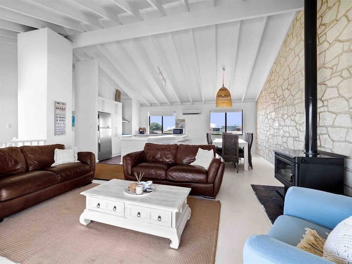 Oceanviewretreat*groups-sleeps 12*gamesroom*hottub - Mandurah