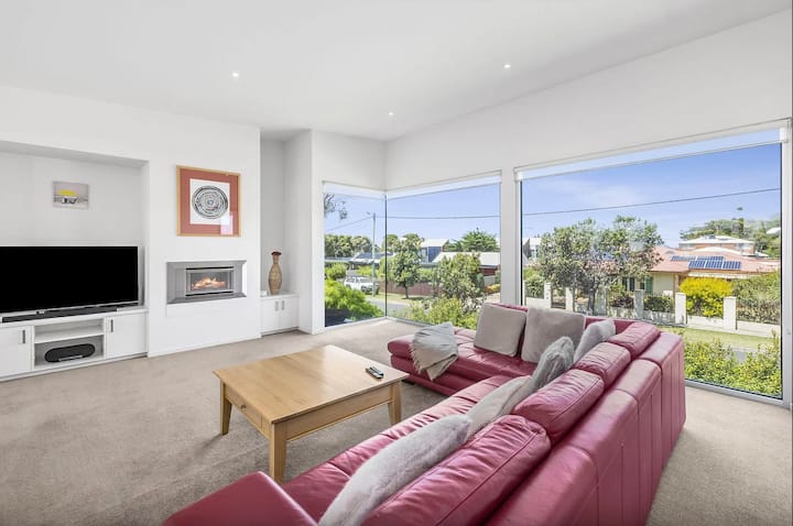 Saltwater Serenity - Townhouse With A View - オーストラリア トーキー