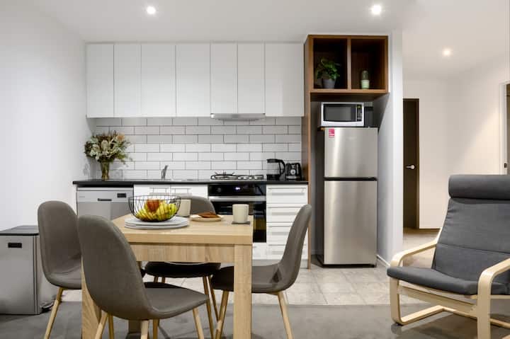 St Kilda Rd Gem "Prime Spot" - Melbourne