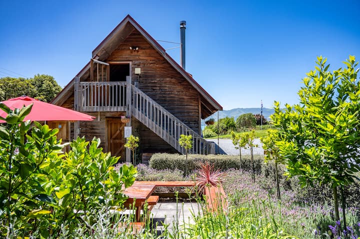 French Peak Loft - French Farm Holiday Home - Little River