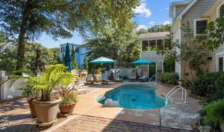 Saltwater Pool And 5min Walk To The Beach! - Duck, NC