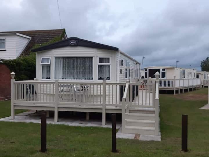 Inviting Beautiful 3-bed Caravan In Ingoldmells - Ingoldmells