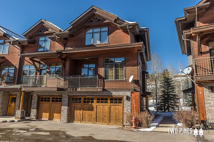 Cozy Townhome Big Sky Meadow Village & Town Center - Big Sky, MT