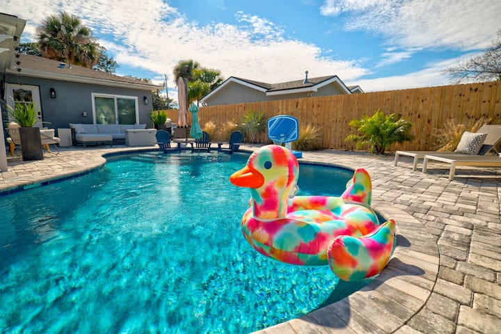 Spacious Home And A Golfer's Dream W/ Heated Pool - Atlantic Beach, FL