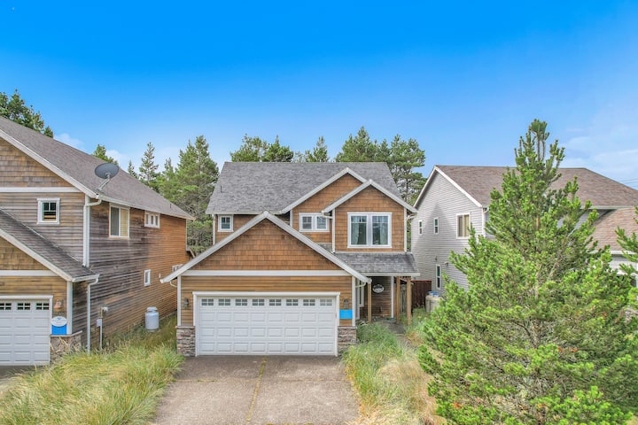 Seahorse Landing: Family Home Near Beach - Pacific City, OR