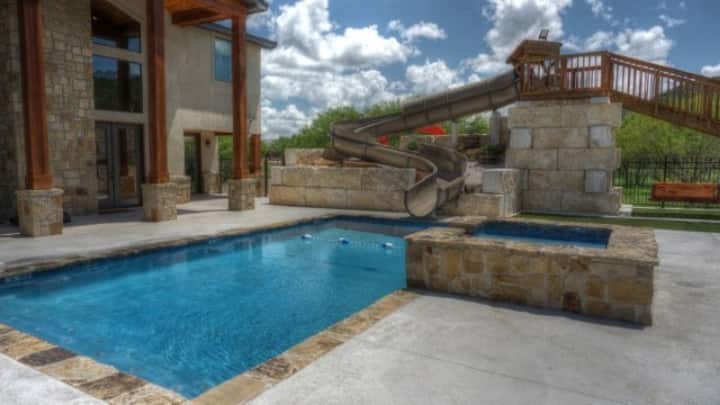 Corona Del Rio - Concan, TX