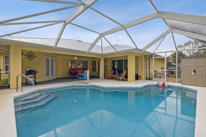 Family Fun! Treasure Coast Home W/ Heated Pool - Sebastian, FL
