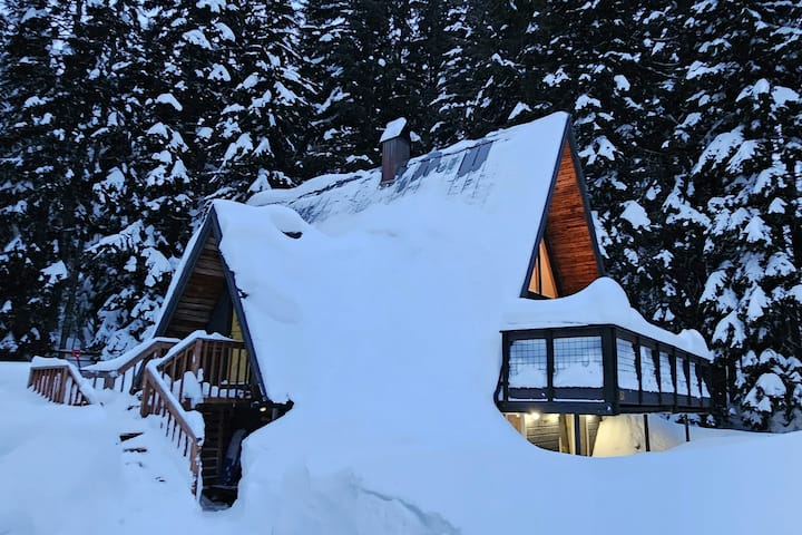 Modern A-frame 2br Near Lake & Lifts With Firepit - Snoqualmie Pass, WA