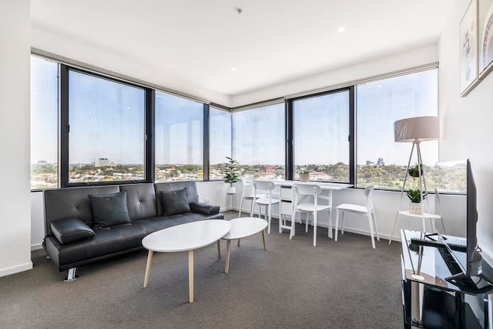 Charming 2br Apt With Park Views And City Access - Brunswick
