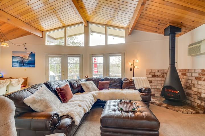 Cozy Groveland Chalet Near Yosemite! - Groveland, CA