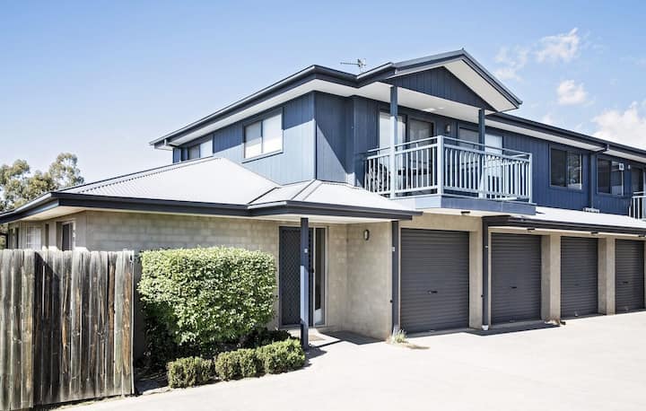 Central 3br Townhouse L Lake Views L Spa L Bbq - Jindabyne