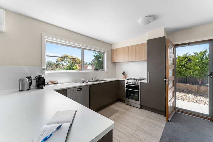 Modern 2br Apartment L Wifi L Netflix L Bbq - Jindabyne
