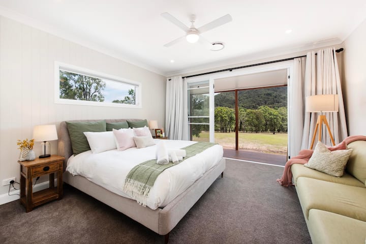 Lazy Frog Lodge: Mudgee Country Luxury Near Town - Mudgee
