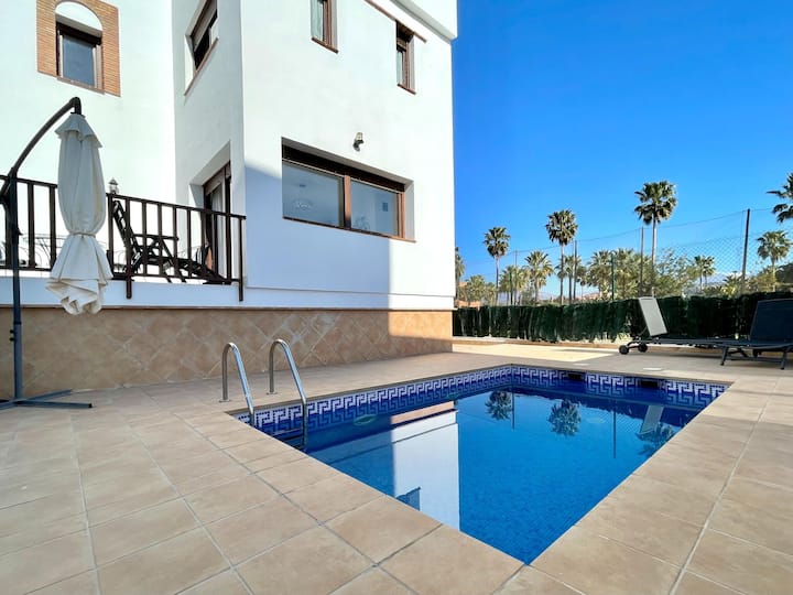 Grande Villa Avec Piscine Privée - Motril