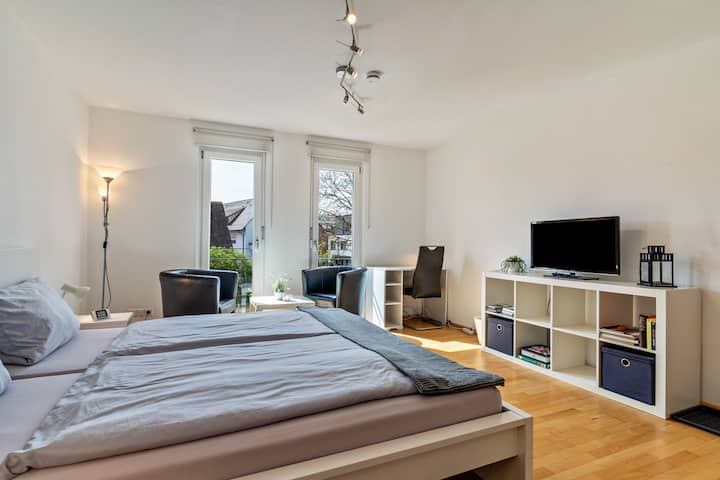 Ferienwohnung Lehen - Herr 2 - Freiburg im Breisgau