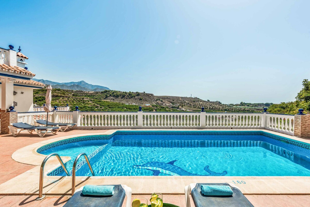 Villa Sanchez Y Rico - Casas de campo en renta en Frigiliana, Andalucía ...