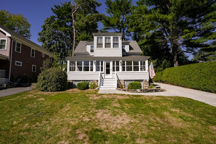 Spacious Vacation Home In Ogunquit Village - Ogunquit, ME
