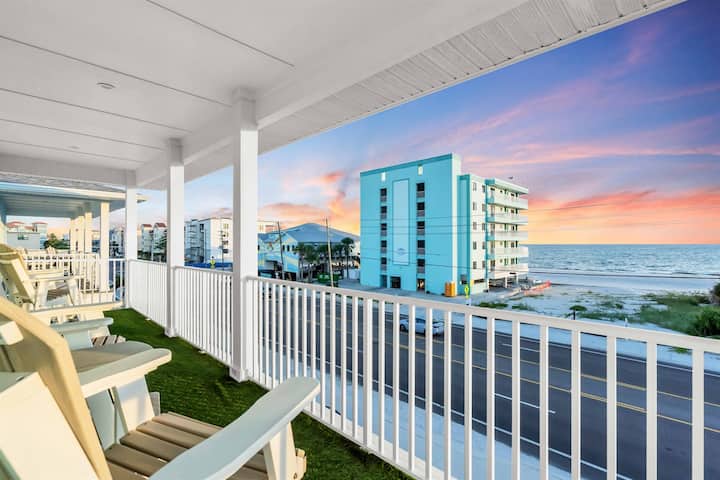 Duo Dwellings, Views Galore - Madeira Beach, FL