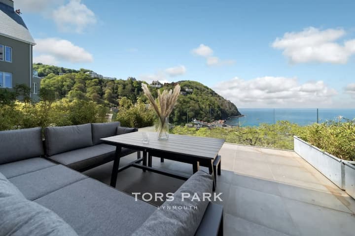 Sea View Luxury For Families | Terrace | Parking - Lynmouth