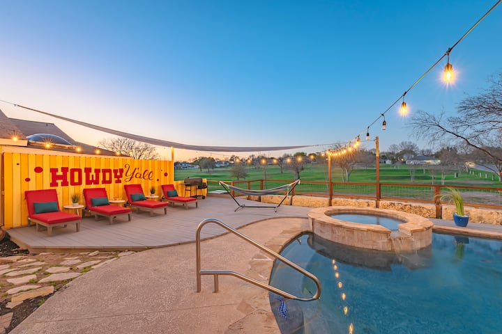 Stunning Pool Overlooking Golf Course & Game Room - Stone Oak - San Antonio