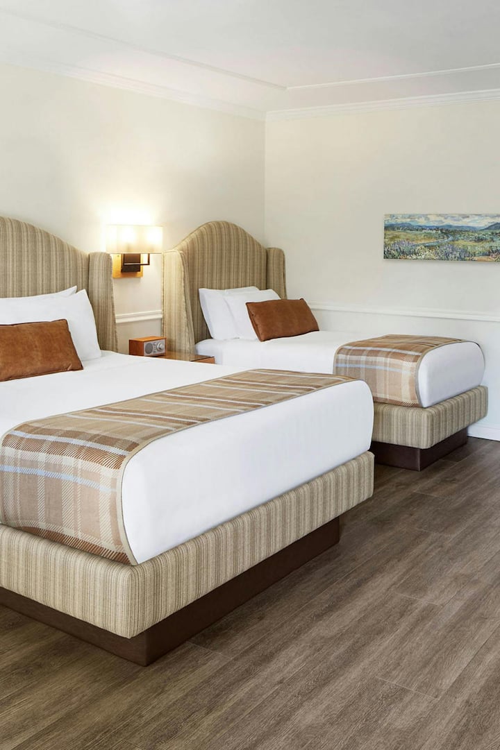 All The Classic Four Sisters Inns Perks - Monterey, CA