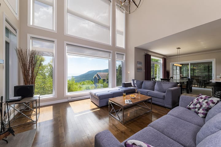 Phoenix 75: Vue Fleuve, Spa, Table De Billard - Charlevoix