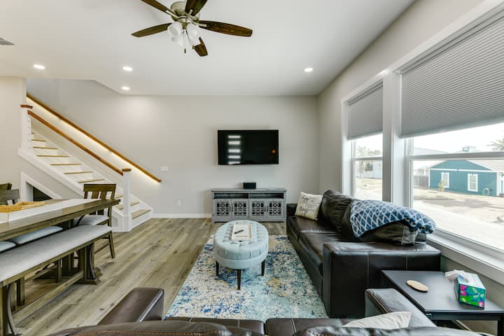 6 Mi To Beach: Modern Rockport Home! - Rockport, TX