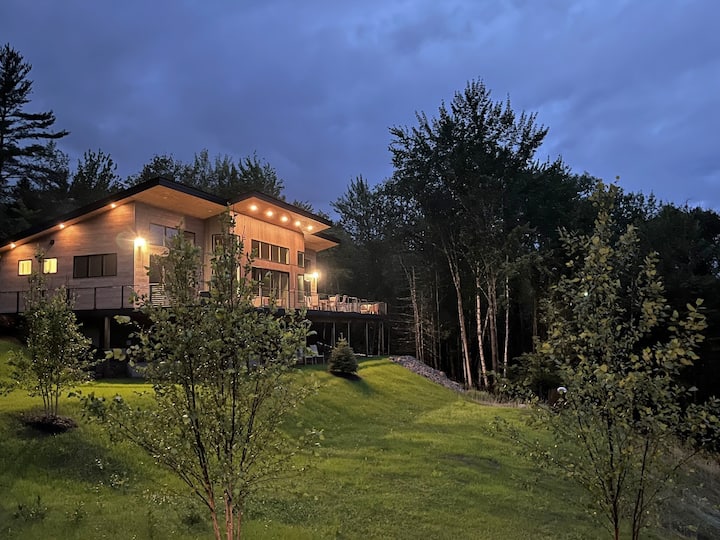 1a Maple Lodge- Stunning Luxury Modern - New Hampshire