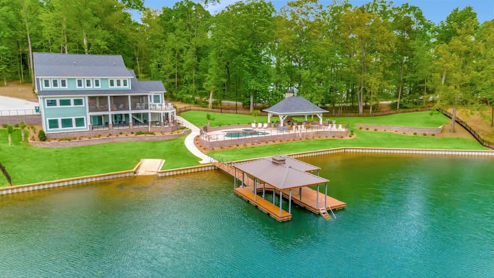 Incredible 10 Br Home With Pool - Walhalla, SC