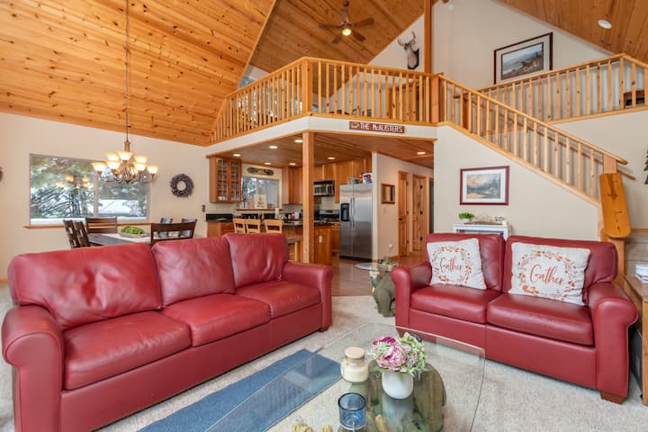 Innsbruk Chalet- Cozy Mountain Retreat - Arnold, CA